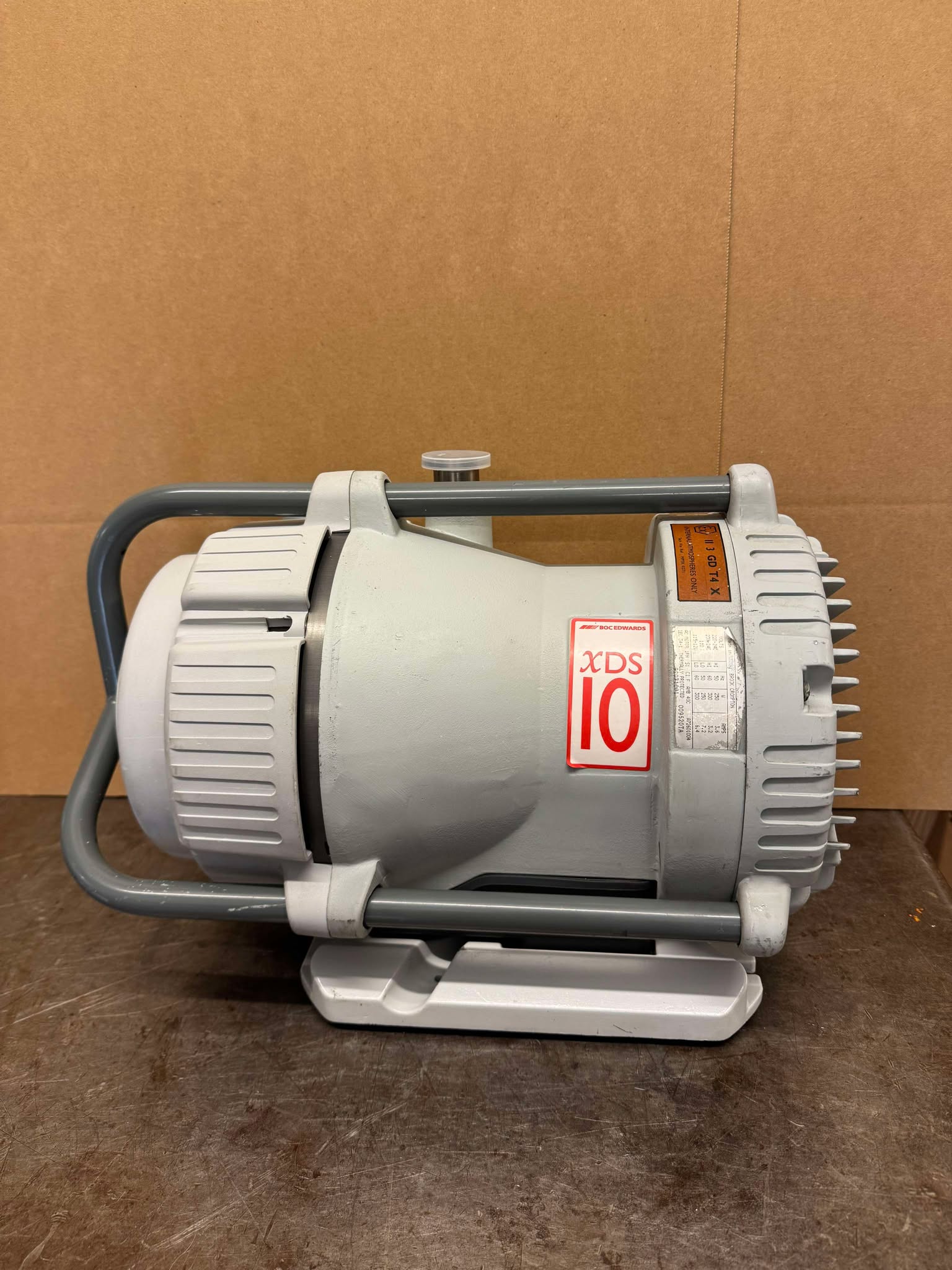 Reconditioned Edwards XDS10 Scroll Pump – Island Scientific Shop